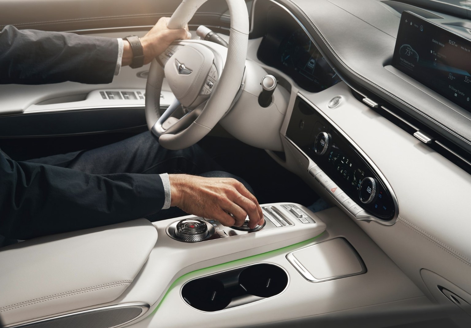 Only 3 Things Hold the 2023 Genesis Electrifed GV70 Back