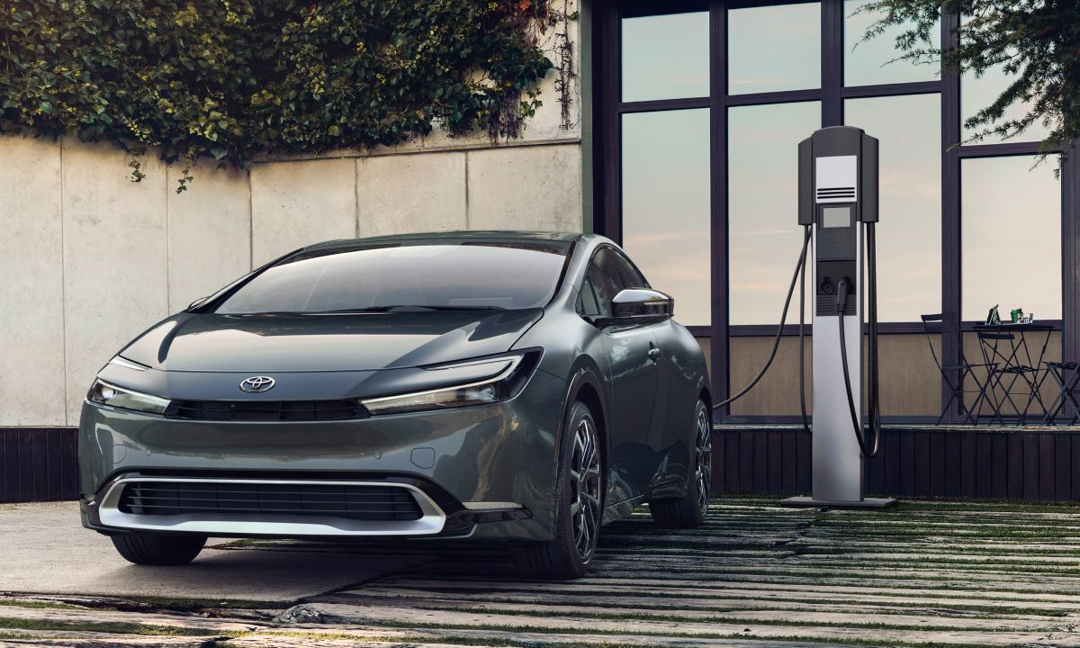 Are Electric Cars Impacting the Popularity of the Toyota Prius?