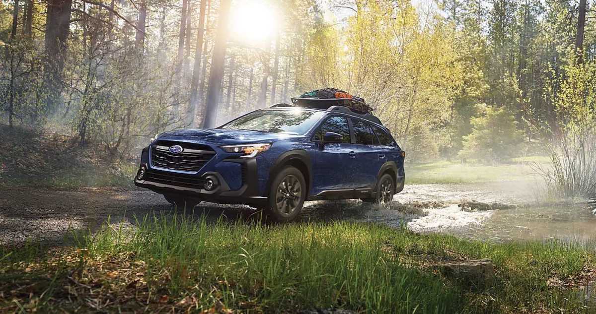 Why This Midsize Subaru Could Be a Solid Pick Over the 2023 Toyota RAV4