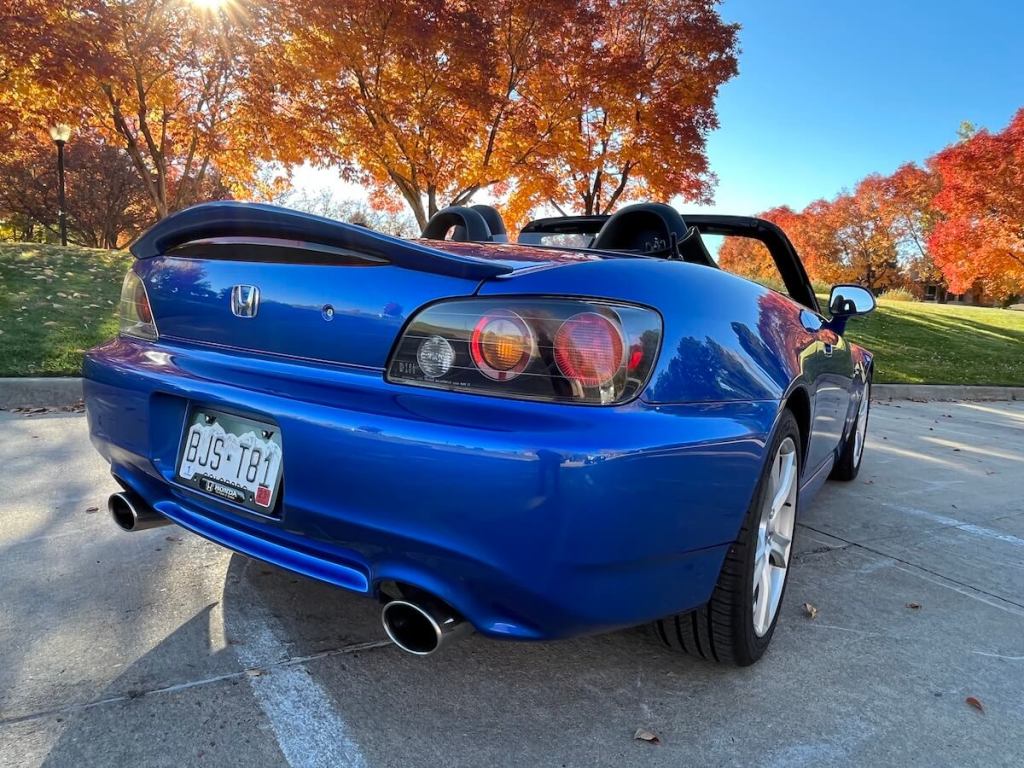 3 Pros and 3 Cons of Driving a Honda S2000 Every Day