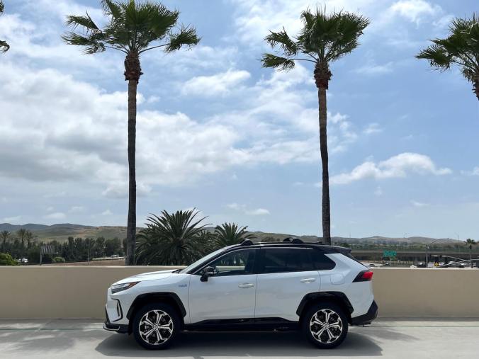 3 Pros and 3 Cons of Driving a 2023 Toyota RAV4 Prime Every Day