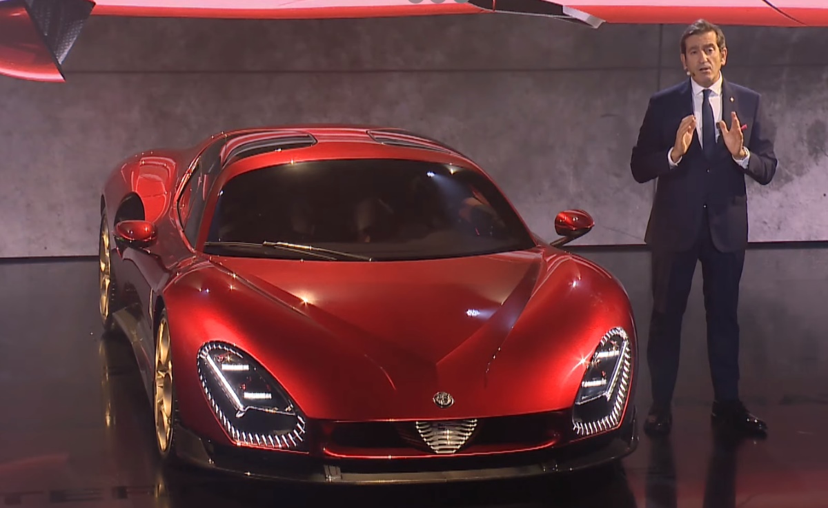 Alfa Romeo Debuts New Supercar, and It’s a Stunner
