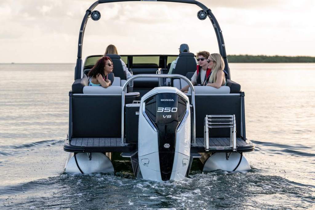 Honda's Powerful New V8 Outboard Makes a Statement