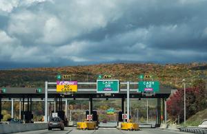 Drive for Free in 15 U.S. States With No Toll Roads