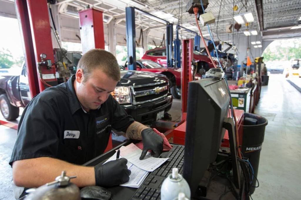 How Much Do Dealerships Charge For Labor?