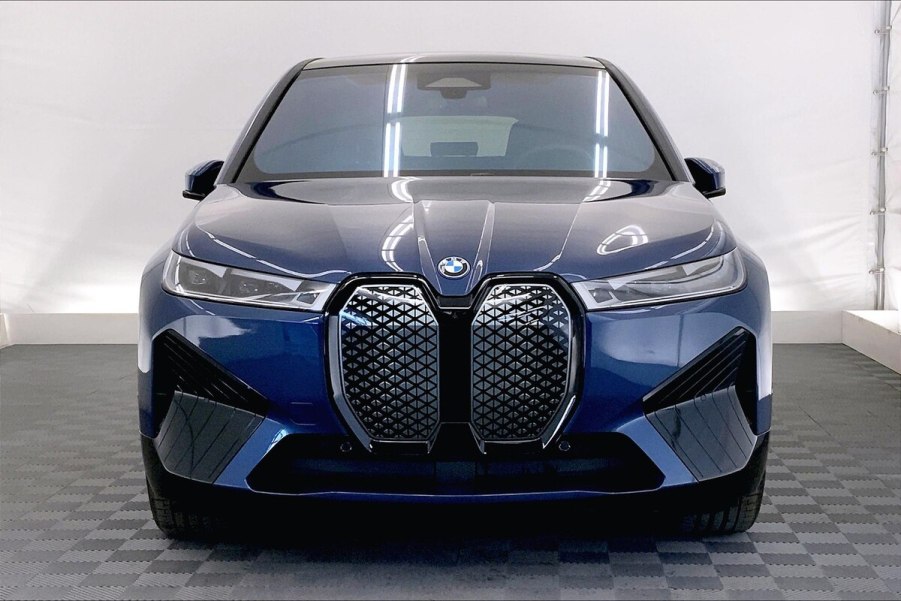 You Can See BMW Chickened out on a Beaver Fang Grille for iX2