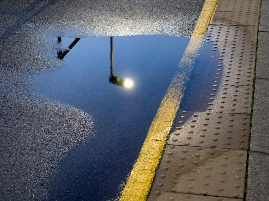 A Strange Yellow Line on the Busiest Interstate Was a Dangerous Mistake