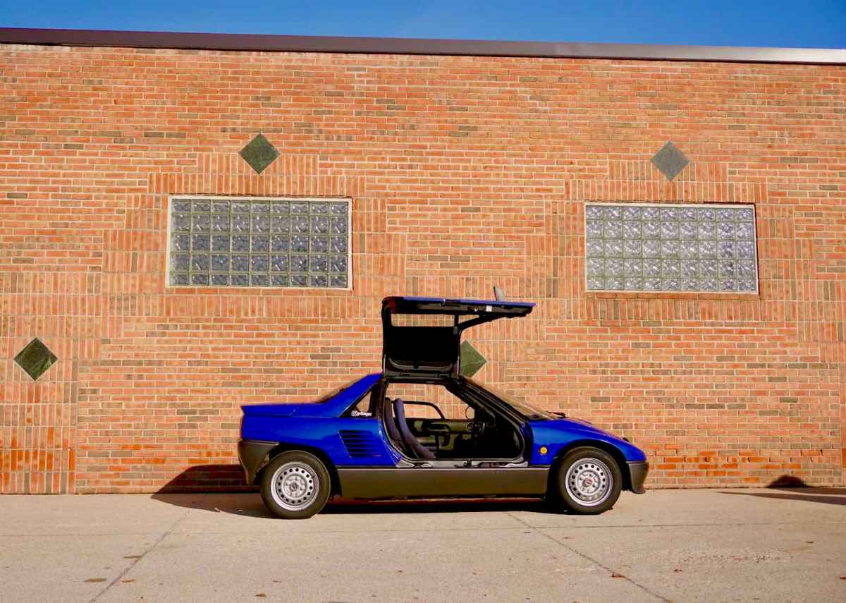 Meet the Adorable Autozam AZ-1: Mazda’s Pint-Sized Mid-Engine Sports ...
