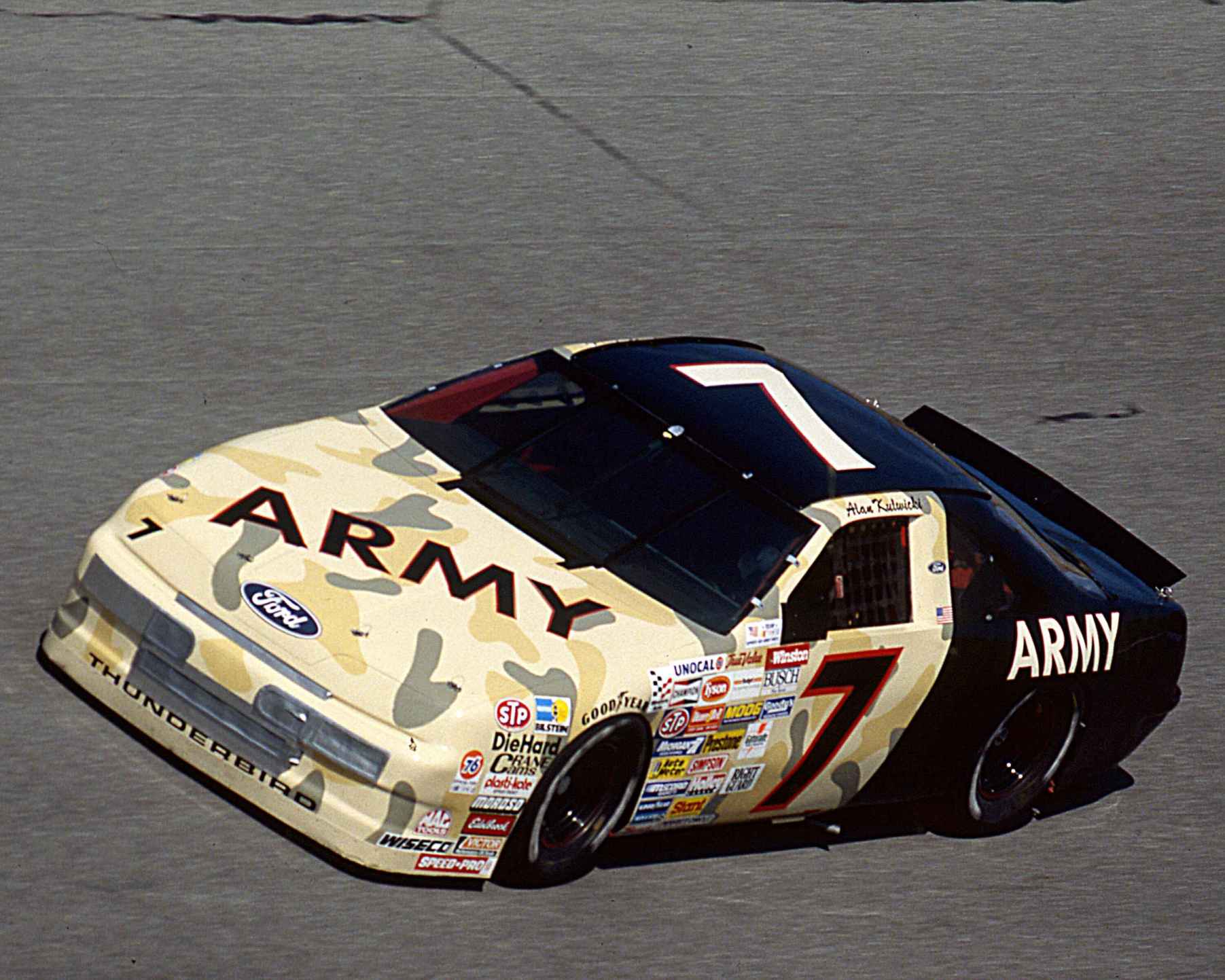 A Daytona 500 Once Featured Ferrari and U.S. Armed Forces Sponsored Cars