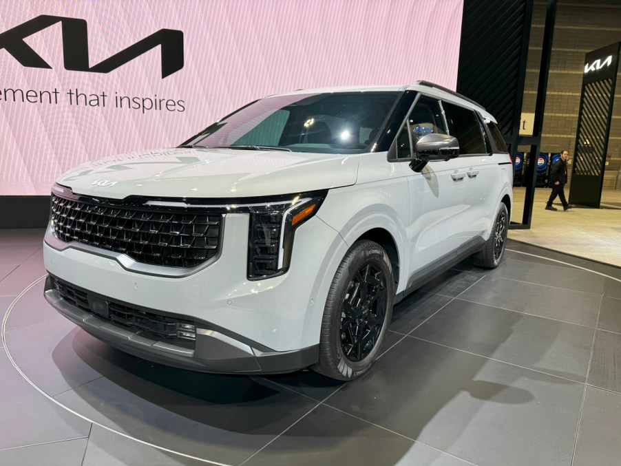 The New Kia Carnival Has Van Practicality With Bold SUV Styling