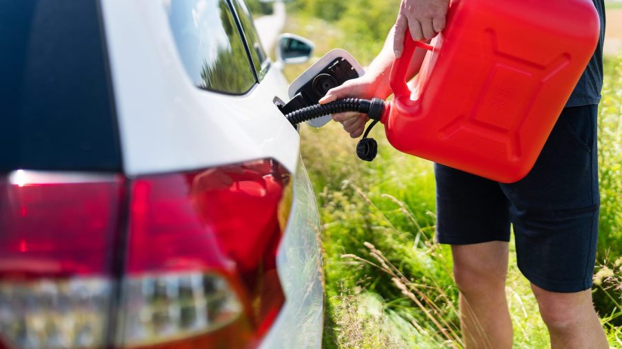 What to Do When Your Car Runs out of Gasoline