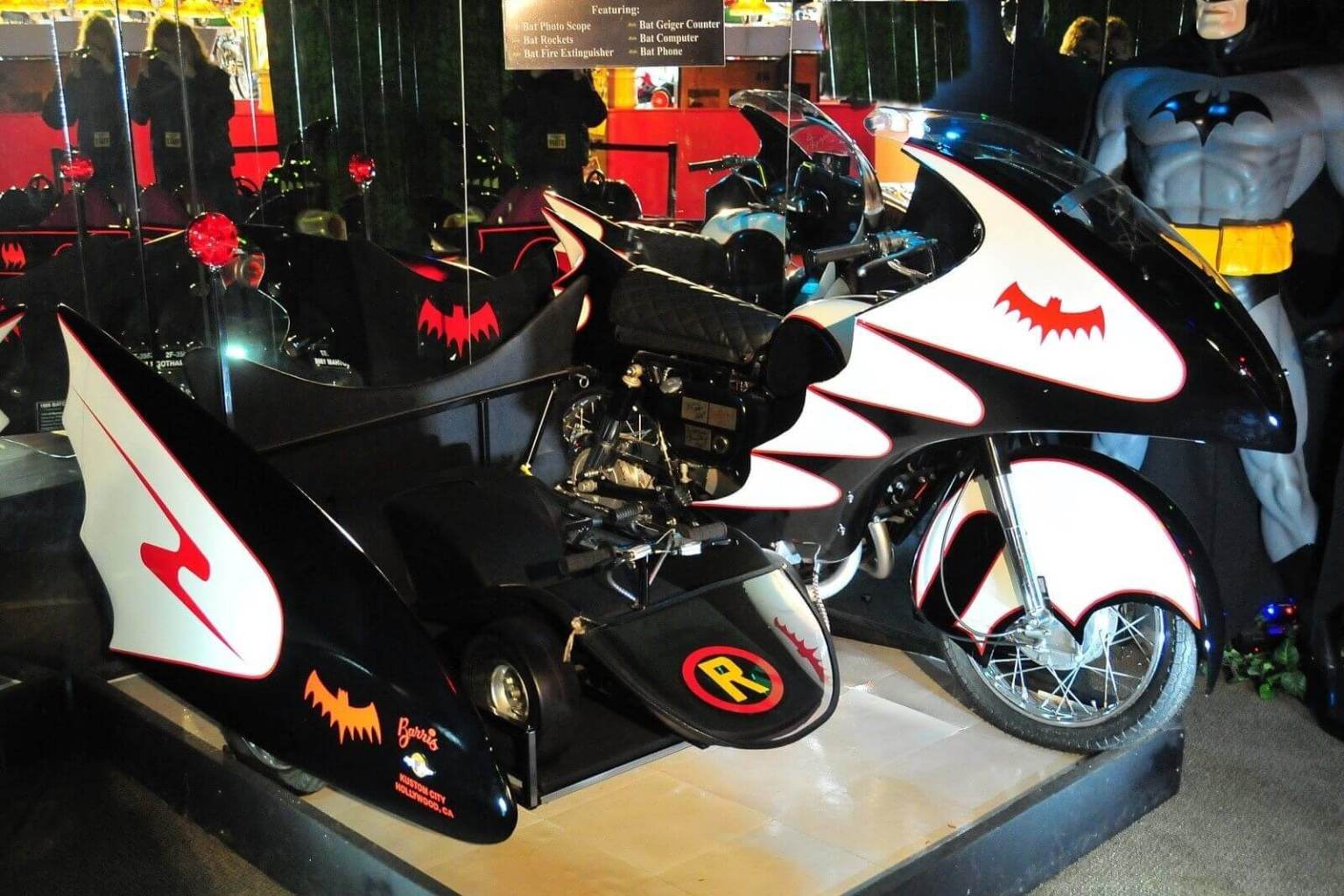 Batman Once Rode a Sidecar Motorcycle So Dangerous, Robin Was Scared ...