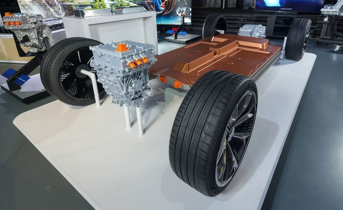 The Upcoming Chevrolet Camaro EV Could Be Exactly What the American ...