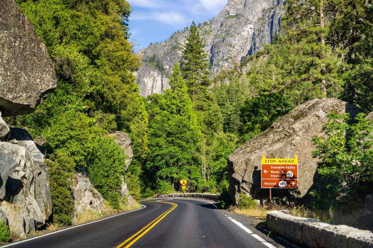 A California Highway Is Nicknamed “Roller Coaster Road” for Good Reason