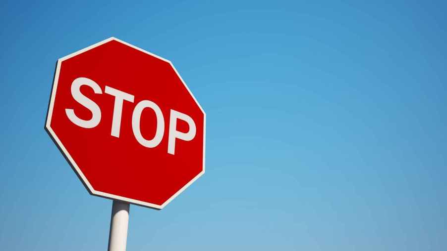 4-Way Stop Signs Have an Often Forgotten 'Rule of Thumb'