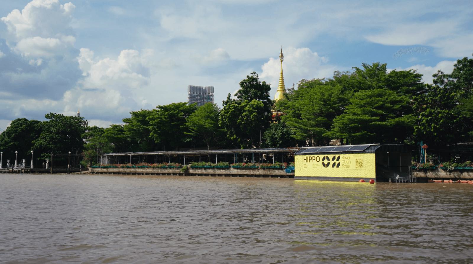 A Buddhist monk and a 'hippo' team up to clean Bangkok's canals