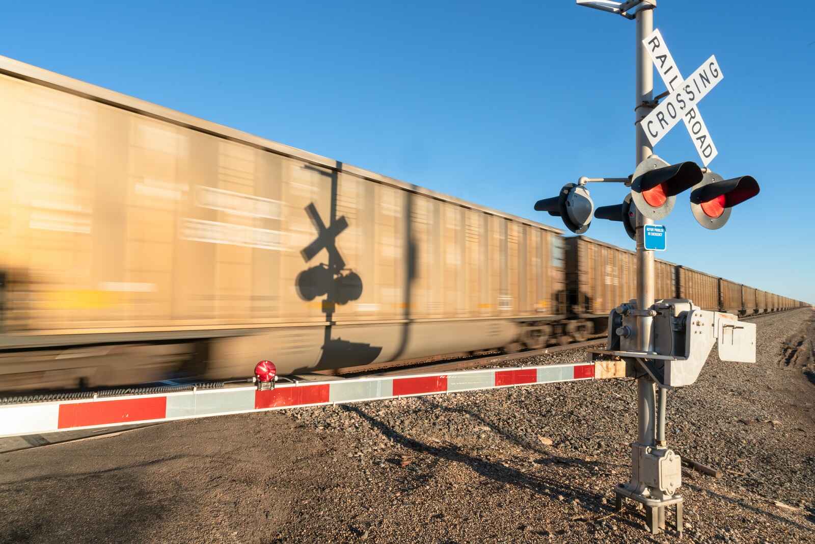 Baffled train hobbyist films driver crossing in front of freight train ...