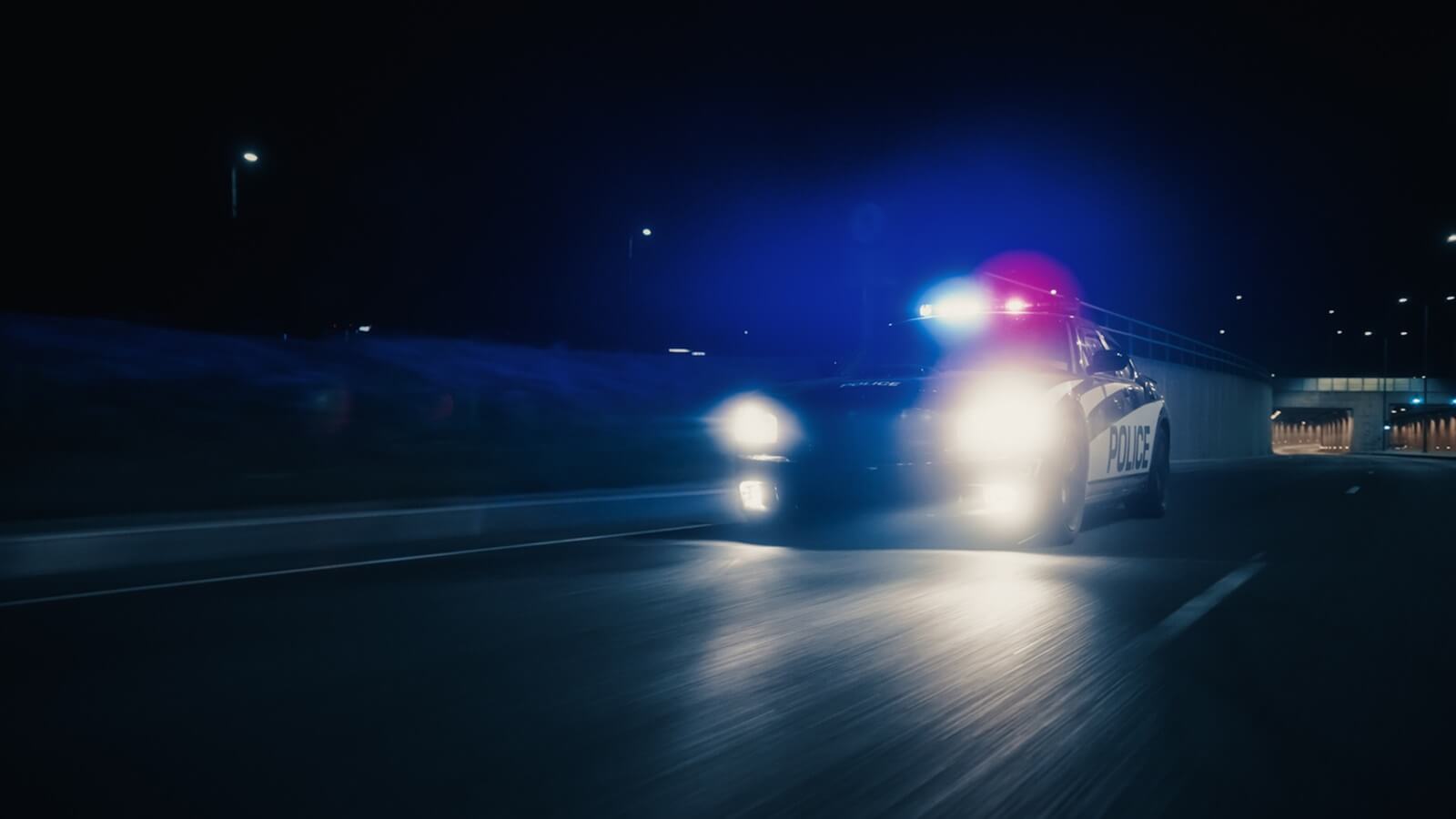 State troopers rescue a young driver from a 100+ MPH runaway car on ...