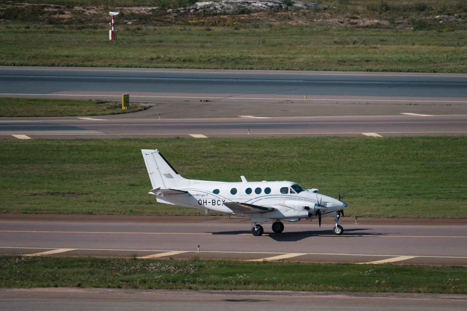 Las Vegas real estate agent with zero formal training lands plane ...
