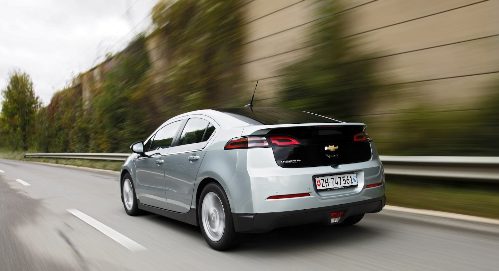 Only 2 used plug-in hybrids have the range-extended difference ...