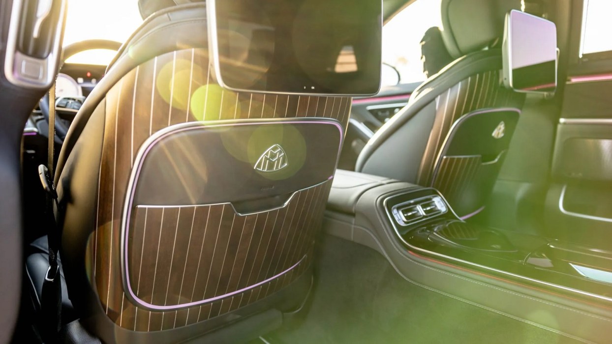 Luxury concierge shows what a client left in his 6-figure Mercedes ...