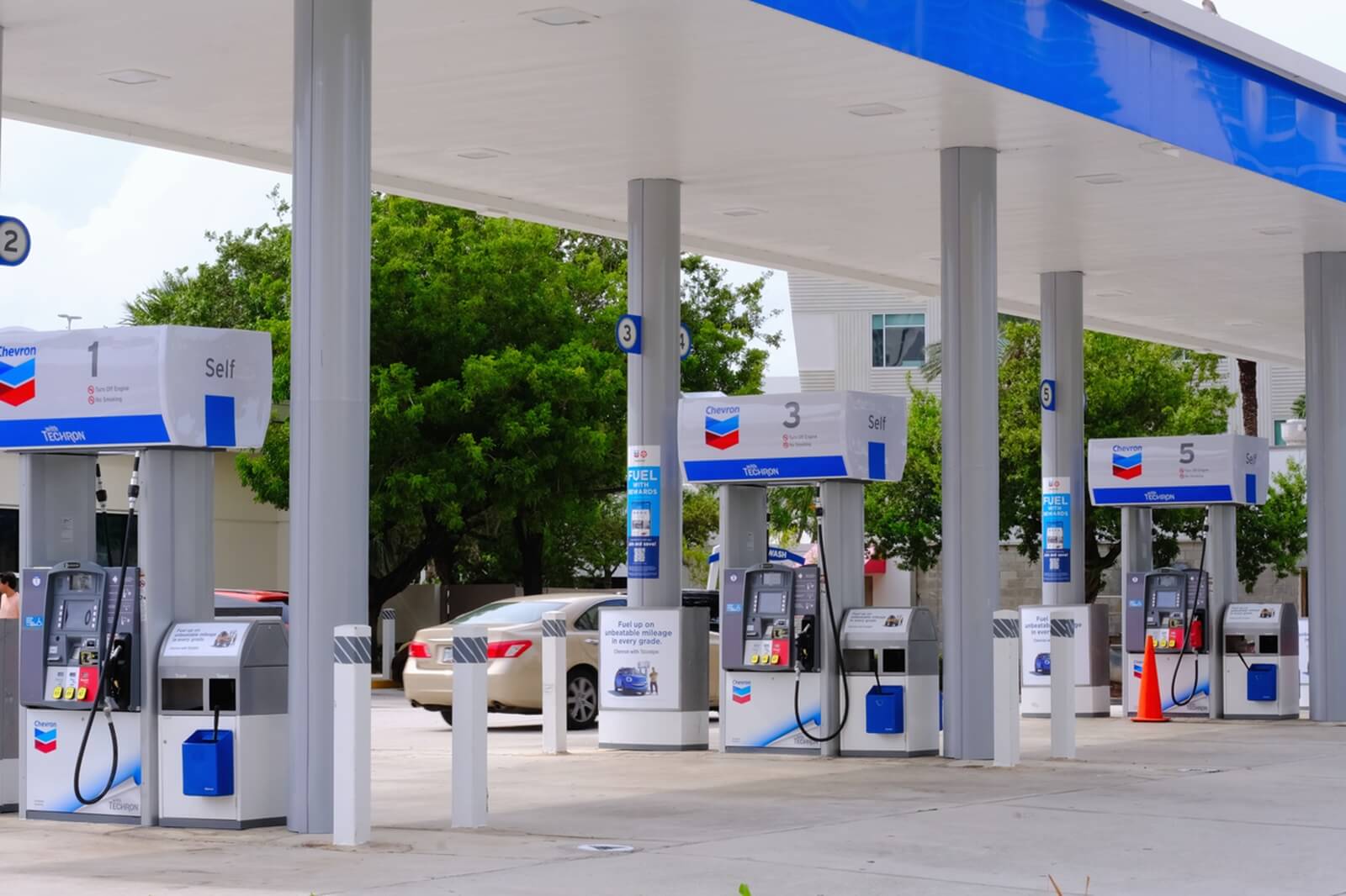 [Video] Scammers are using fake keypads and card skimmers at gas pumps ...