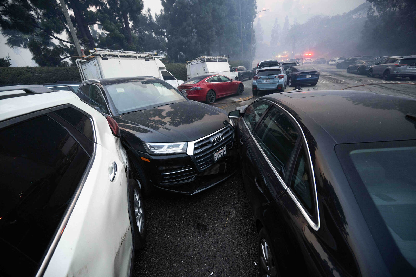 [Video] LA County bulldozer shoves dozens of cars on Sunset Blvd to ...