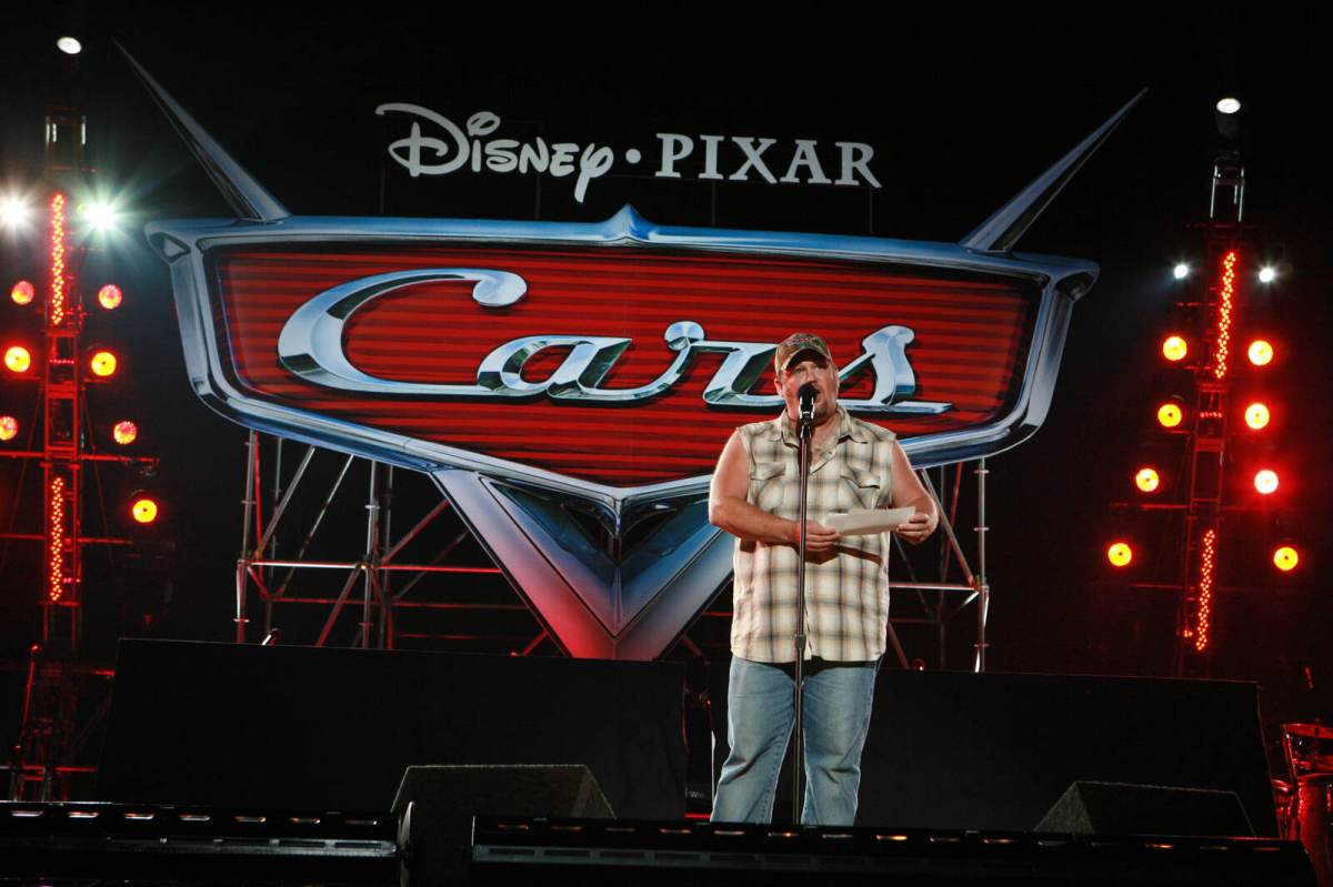 Larry the Cable Guy wells up talking about landing Mater role in Pixar ...