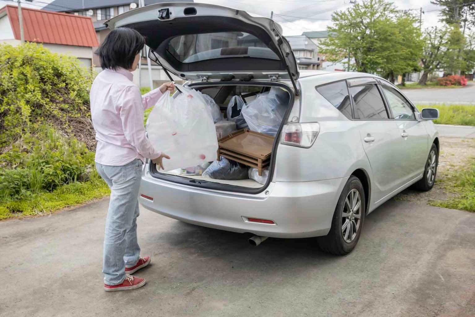 Stolen car returned overflowing with junk--including a dead cat’s paw print
