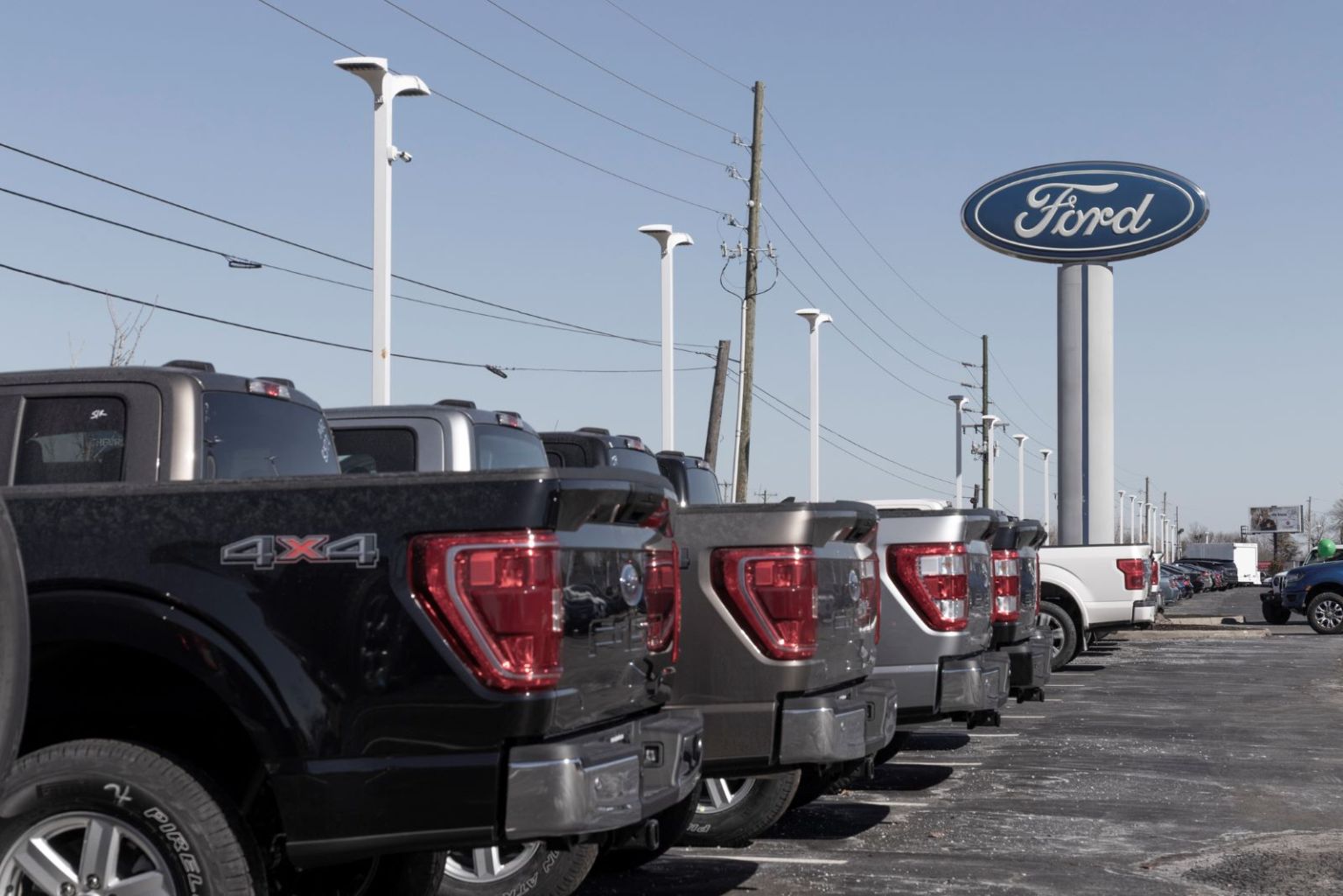 [Watch] Houston police catch VIN-swapping thieves red-handed at Ford ...