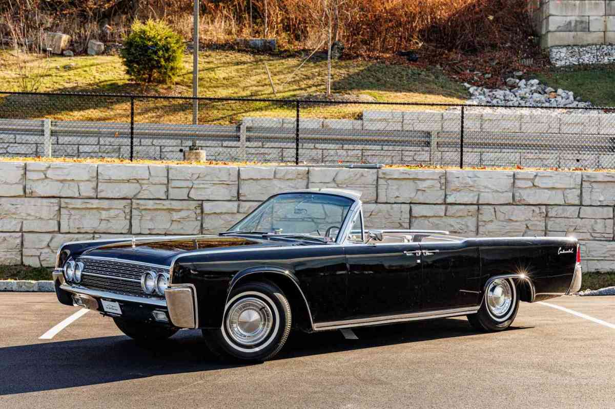 10 Iconic Lincoln Cars Built After WWII