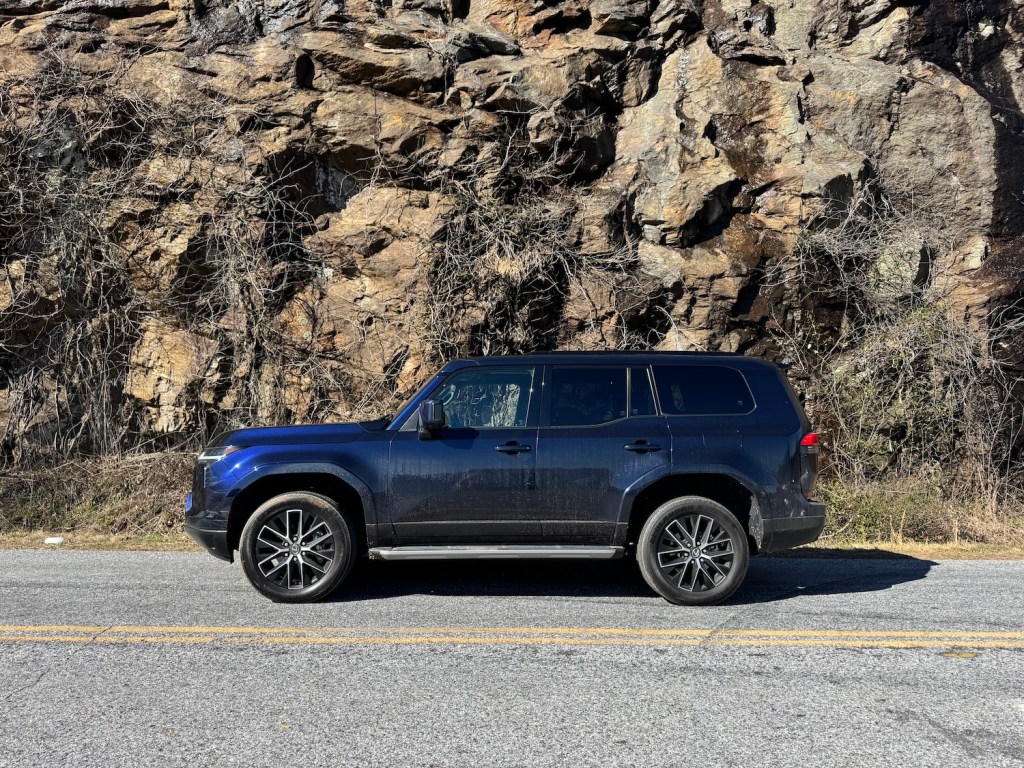 3 things hold the 2025 Lexus GX550 back from greatness