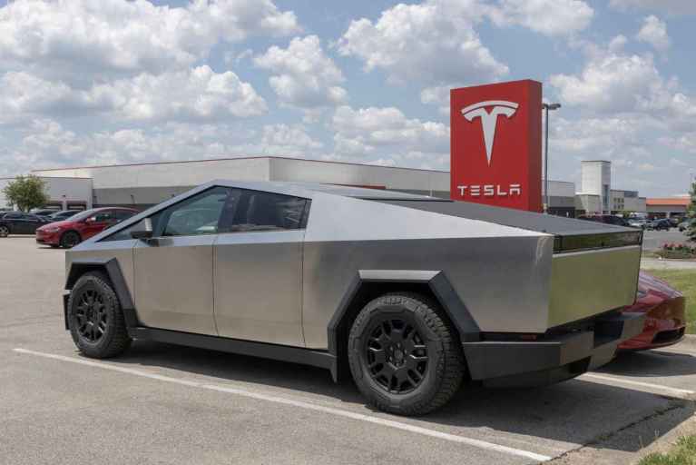Feds create a task force focusing on Tesla vandals