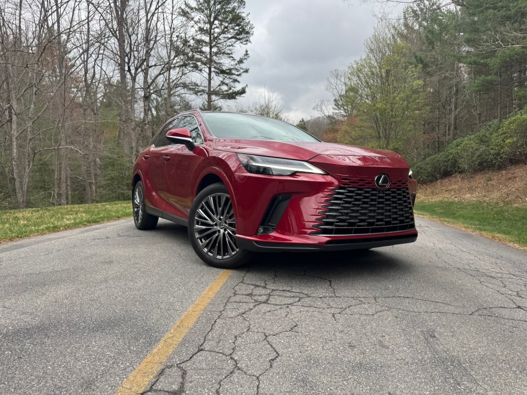 Only 2 things hold the 2025 Lexus RX 450h back from greatness