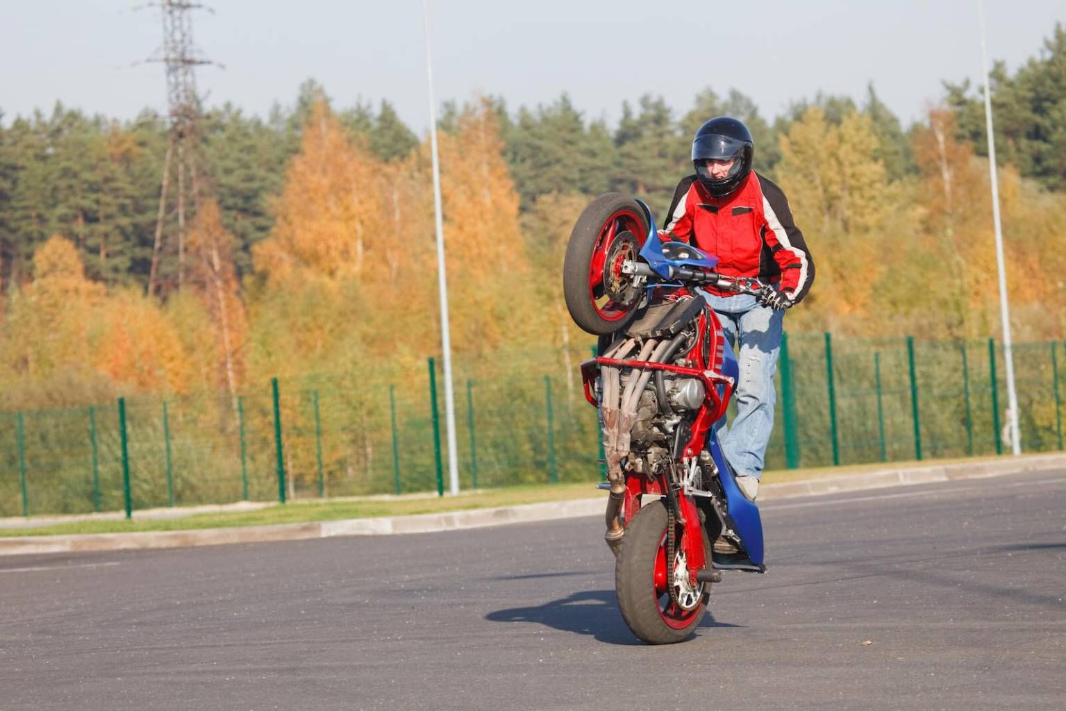 Connecticut motorcyclist suffers brutal crash while popping wheelies ...