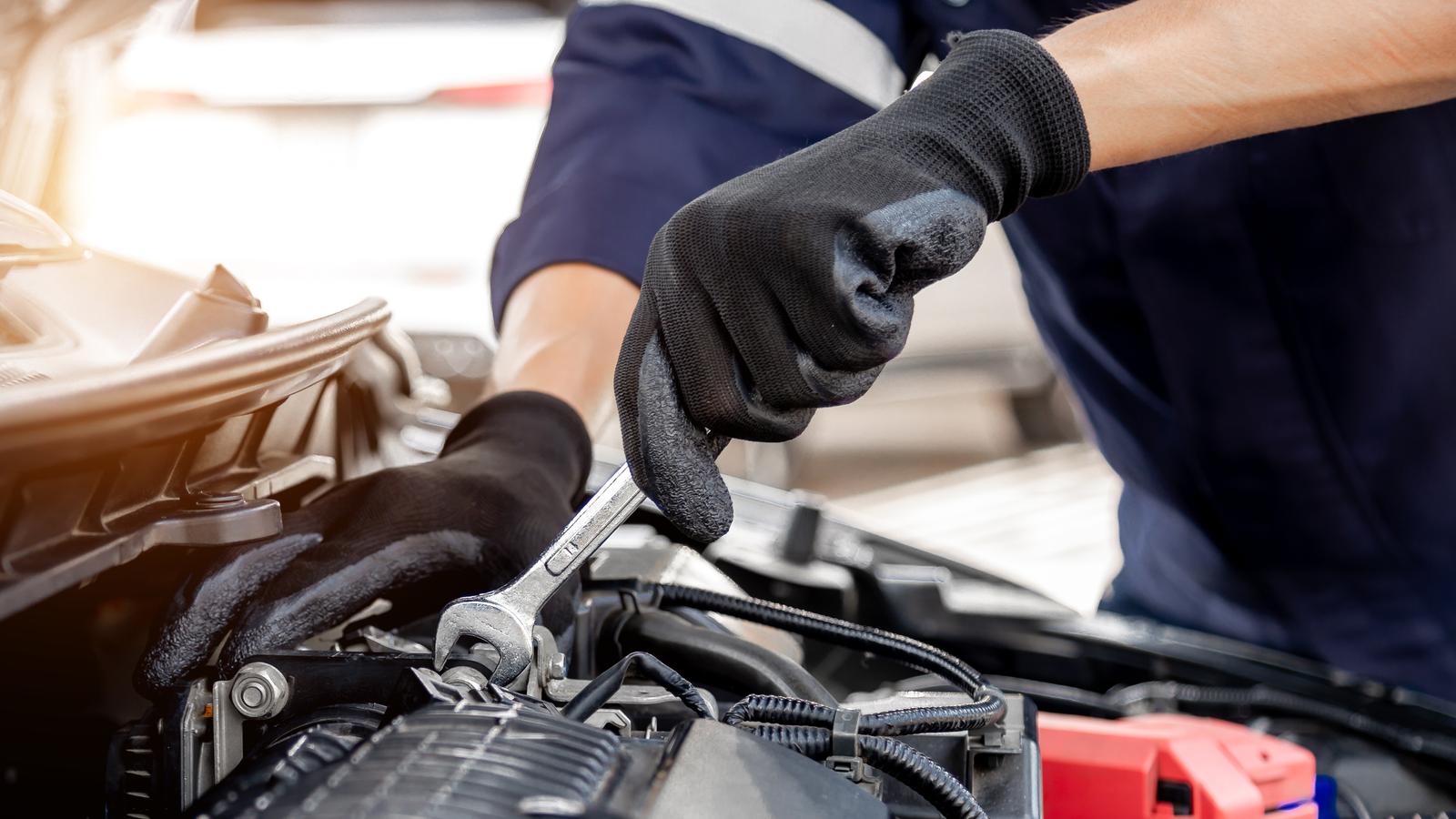 5 signs a mechanic is attempting to scam you