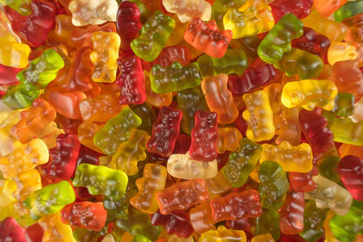 Semi-truck full of gummy bears catches fire in Ohio [Video]