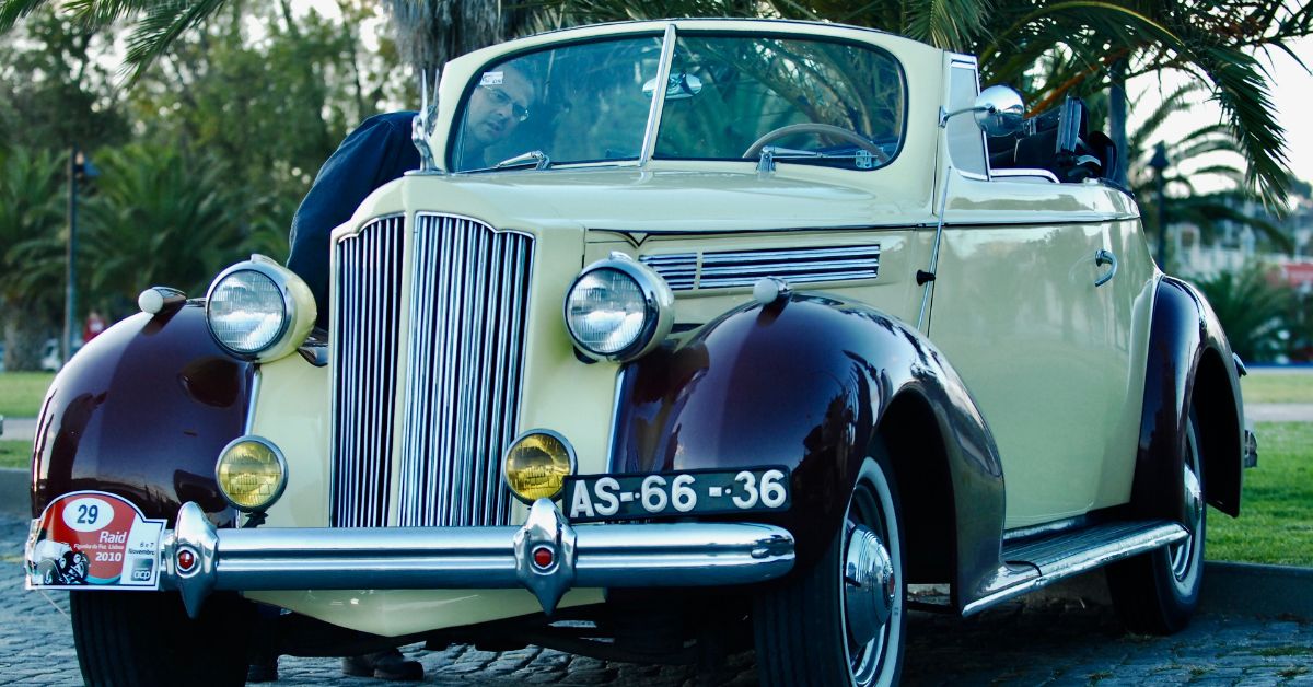 10 Automotive Details That Defined The Past - MotorBiscuit