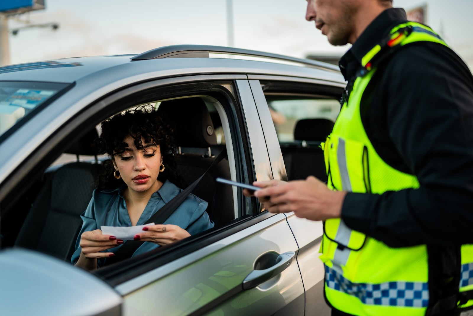 Police in 28 states pulling drivers over breaking the “no touch” rule