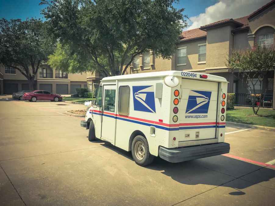 How police escapee stole squad car and USPS truck in 1 day