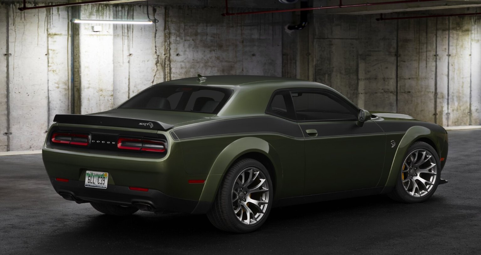 Kansas dealership finds its stolen Dodge Challenger SRT Hellcat Jailbreak, but it's missing an ...