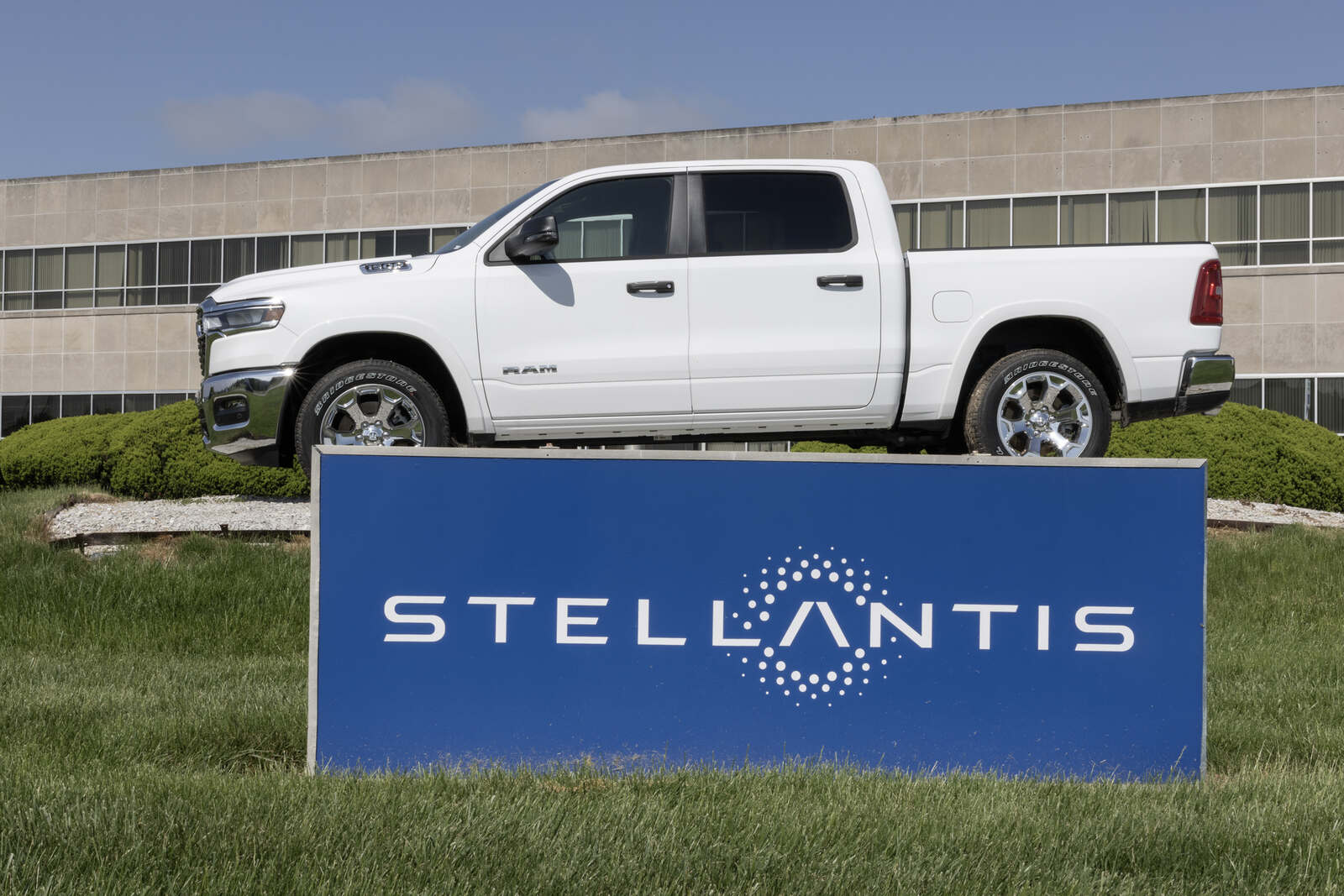 Stellantis shelves Level 3 advanced driver assist, says it's ready but ...