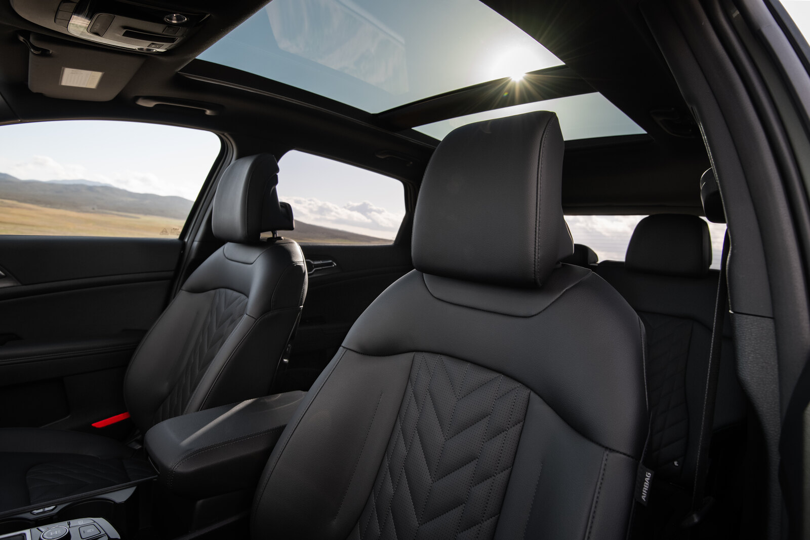 Drivers of 18 Car Brands Keep Dealing With Shattered Roof Glass ...