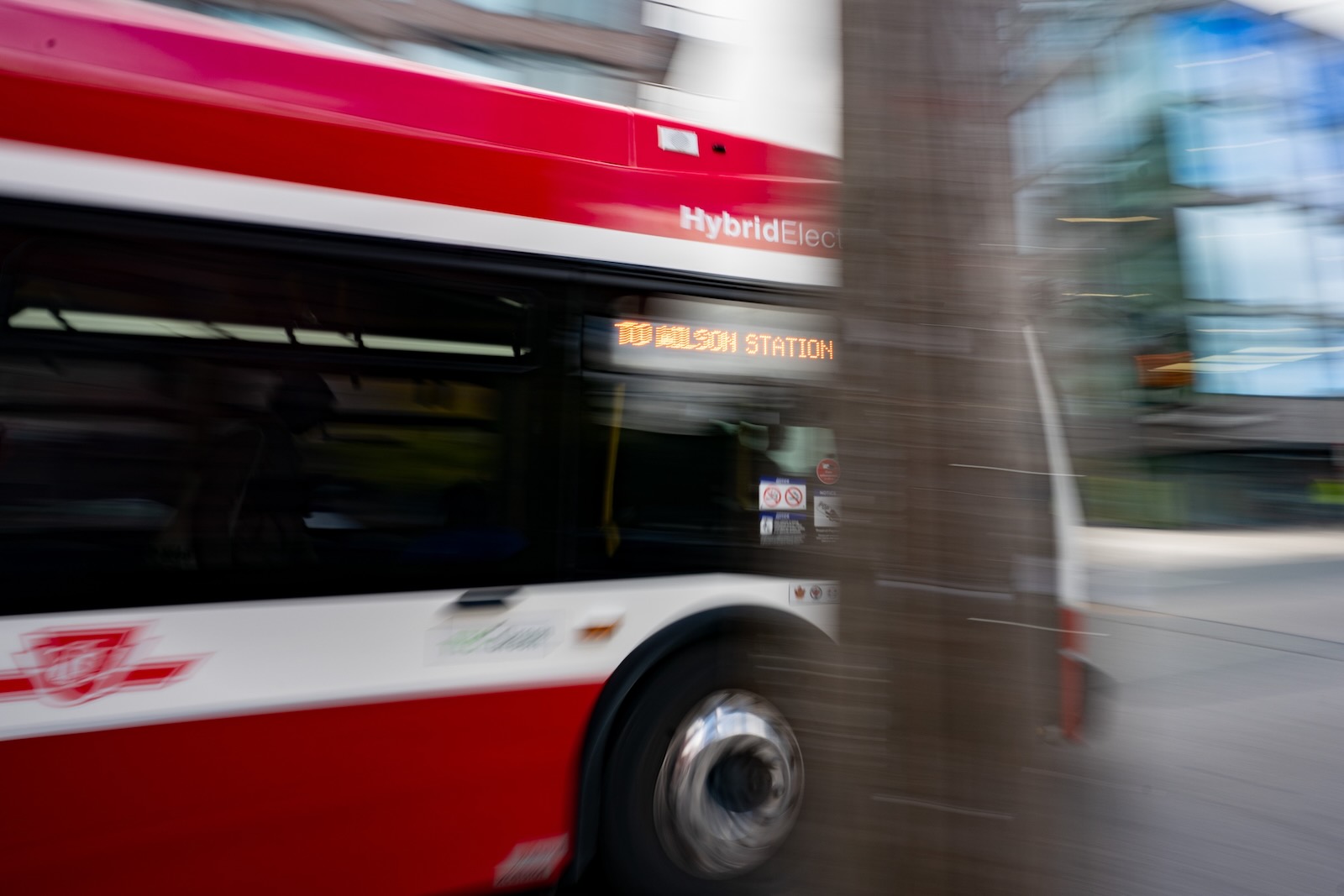 Man ‘Did a Great Job’ Driving Hijacked Bus, With Passengers