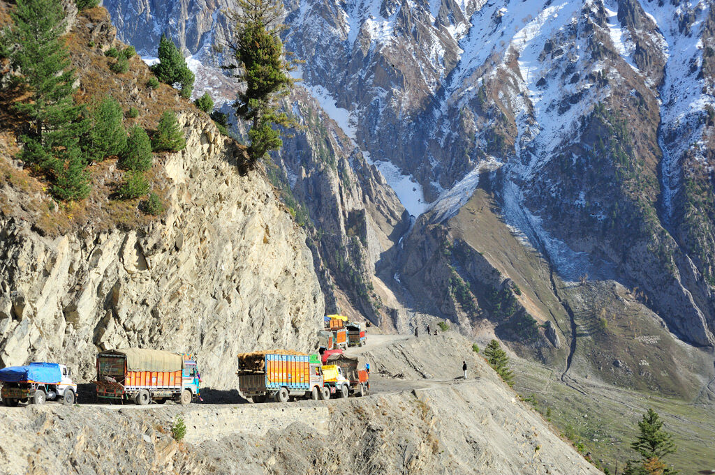 Video: Truck Vanishes Over Edge After Rolling Backward on Dangerous ...