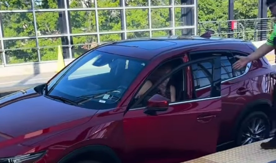Woman Who Drove on Seattle’s Elevated Light Rail Tracks Said She Was ...